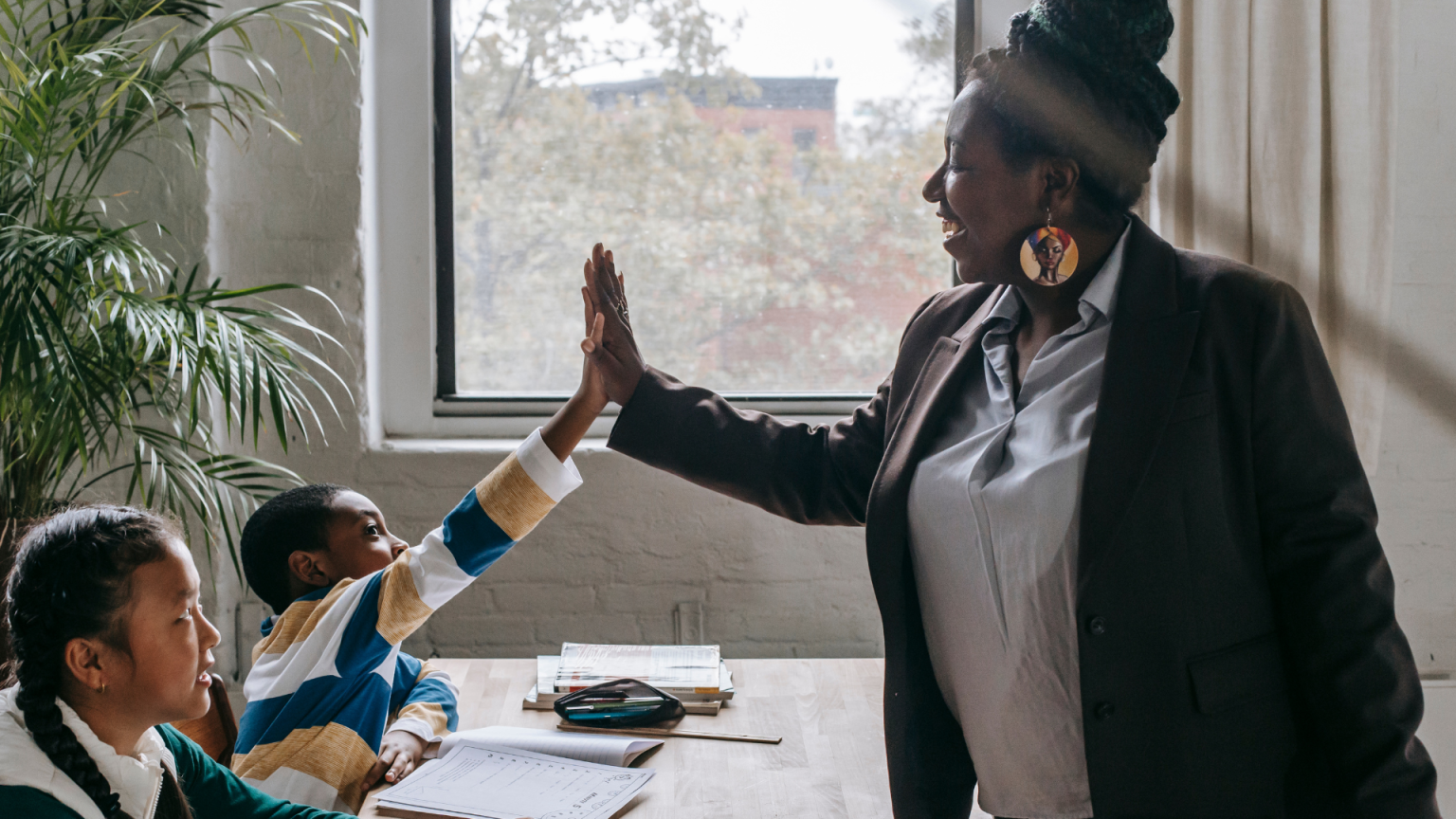 Classroom Management Problems with Effective Solutions | Timian ...